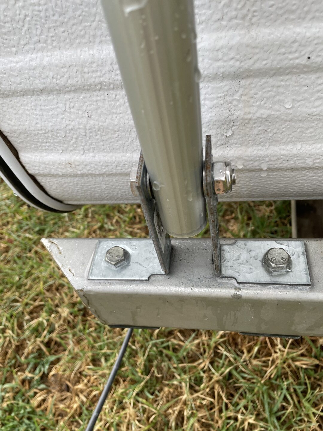 ROLLING WITH STARLINK: DIY CARAVAN MOUNT GUIDE – Digital Nomads